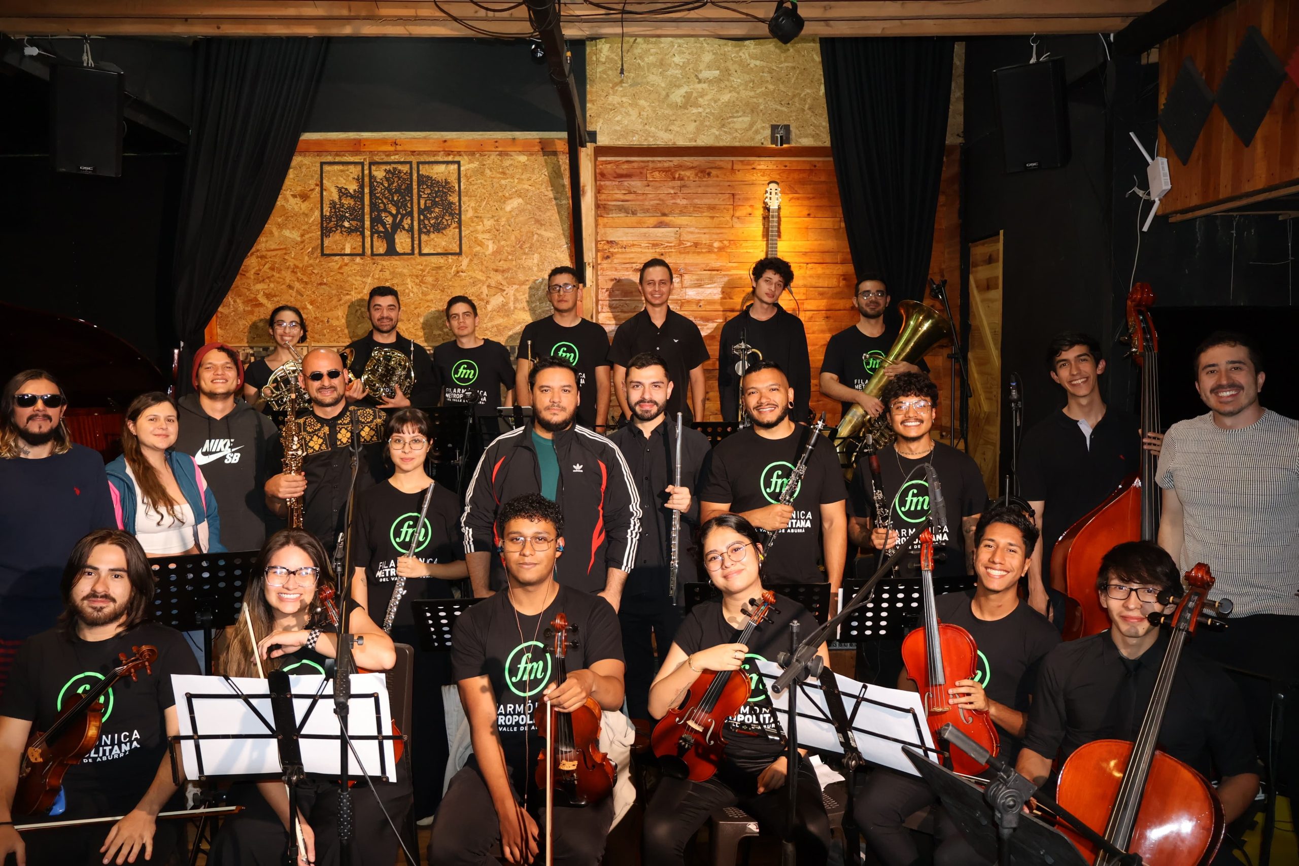 Alejandro Vásquez: Un puente entre mundos a través de la música ...