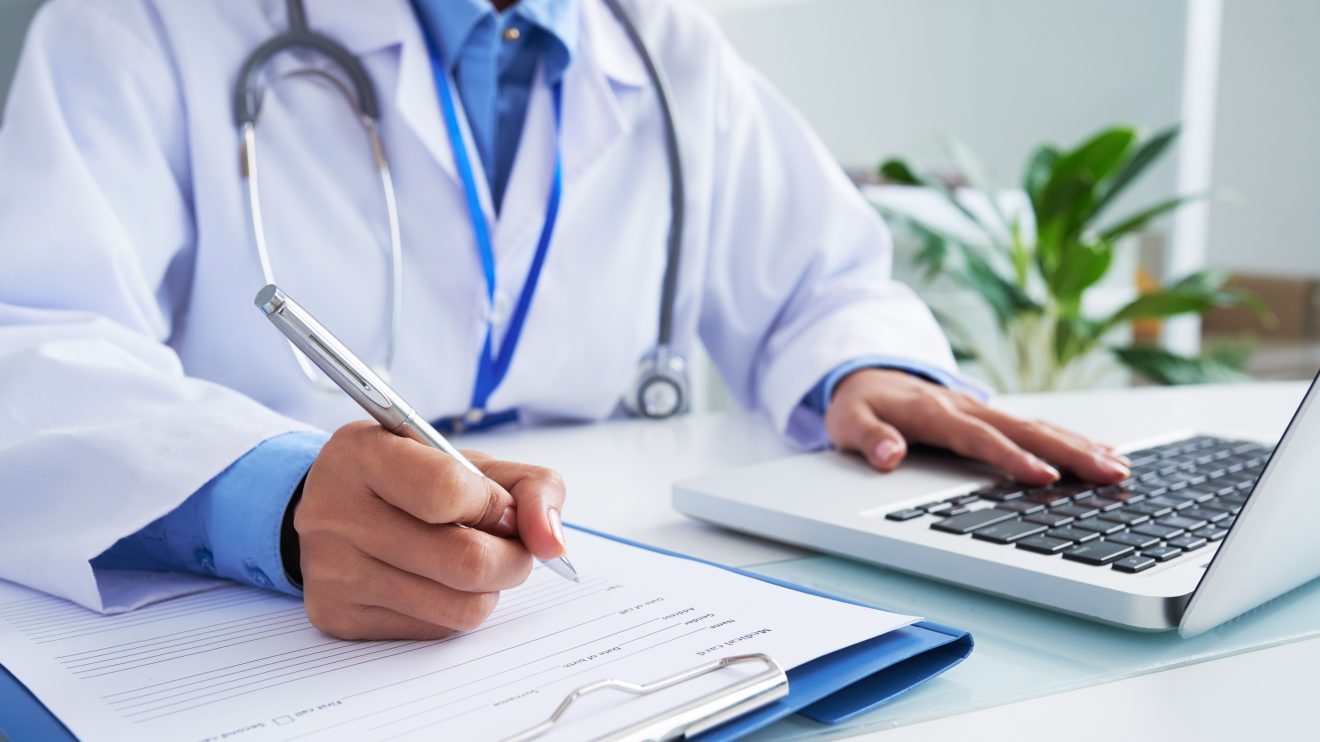 Jules ero me she is in her mid-thirties, thick and curvy,